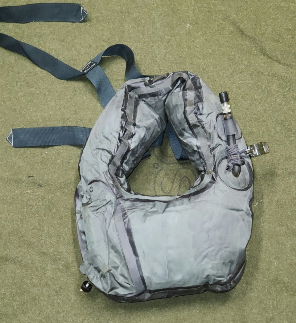 UDT / SEAL Lift VEST. "Horse Collar" - US Field Gear & Equipment