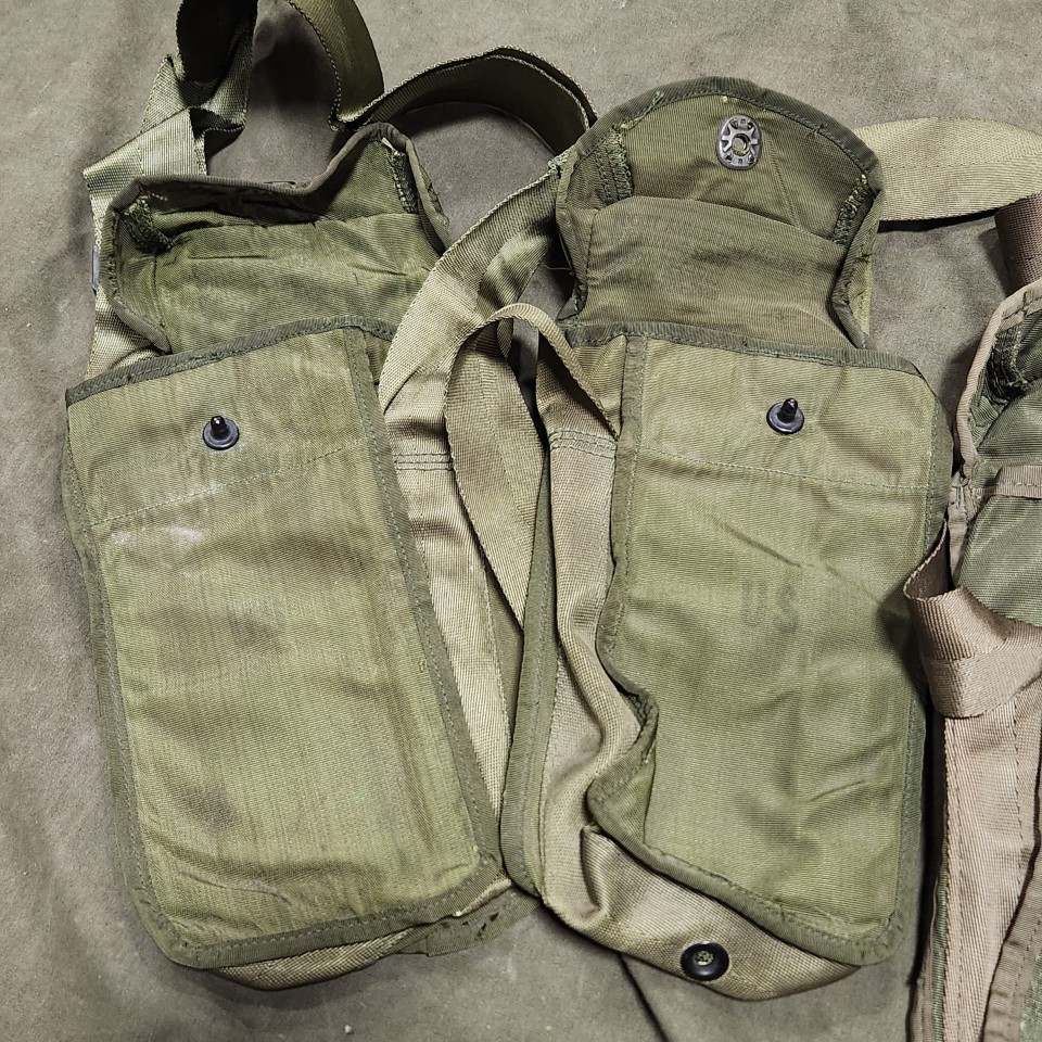 Pocket, Ammunition Magazine (M-1967 Magazine Shoulder Bag) DSA DATED ...